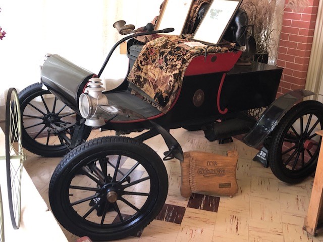 Curved Dash Olds – Wells County Historical Society and Museum